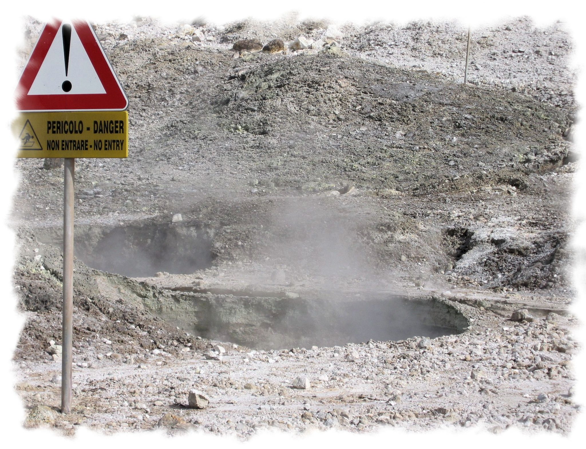 Il vulcano Solfatara: dalla ricostruzione 3D ad un’analisi attuale del ...